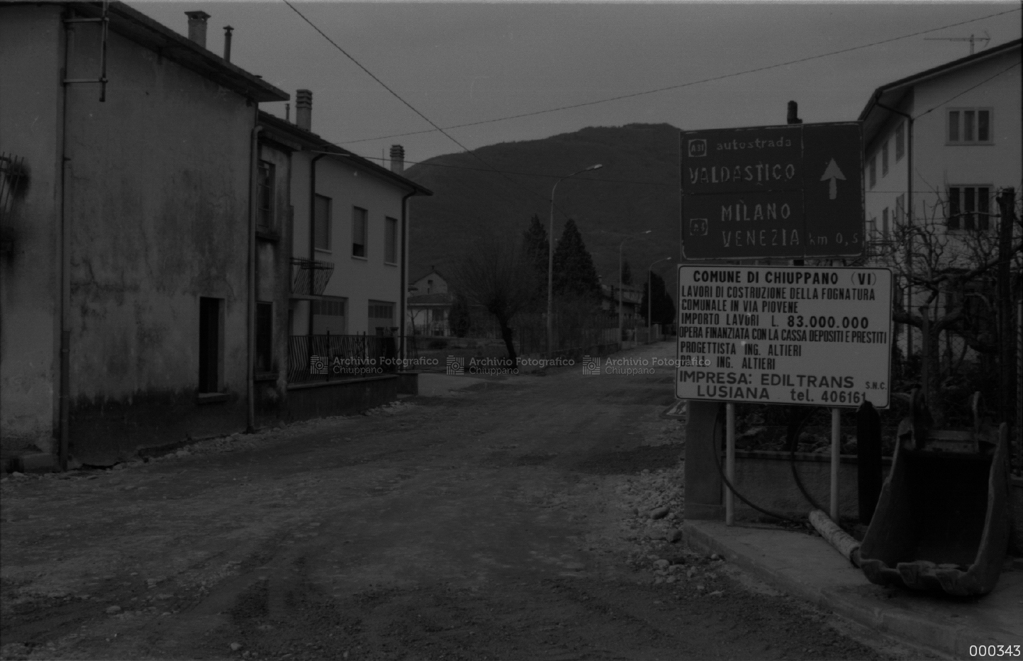 incrocio stradale - Foto - Archivio fotografico di Chiuppano